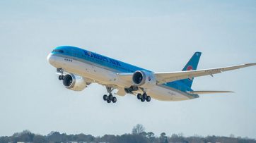 Korean Air gets its first Boeing 787 - PASSENGER SELF SERVICE