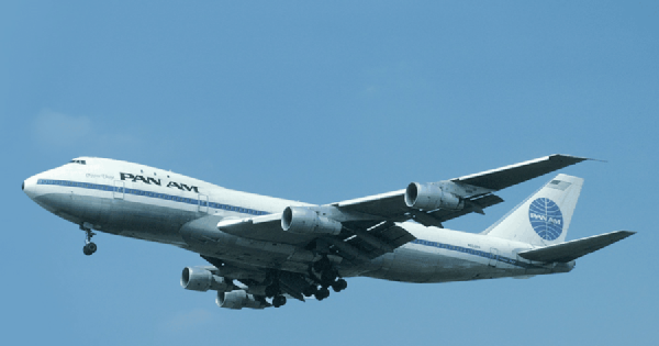 Boeing rolls out last 747 ever built - PASSENGER SELF SERVICE