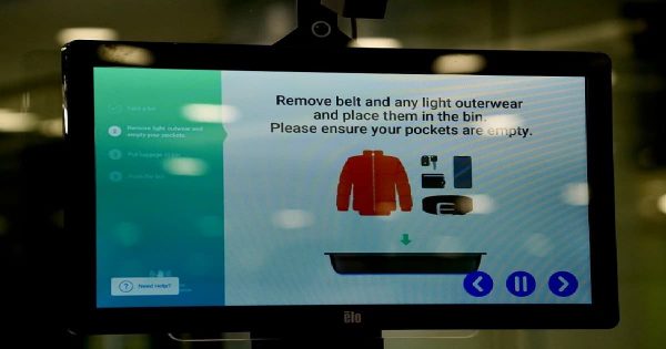 TSA trials self-service screening at Las Vegas - PASSENGER SELF SERVICE